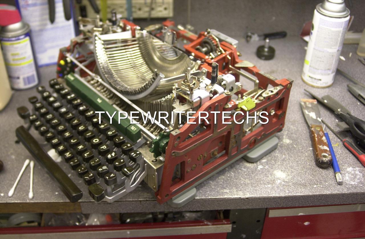 Index of /typewriters_for_sale/full_size_typewriters_files