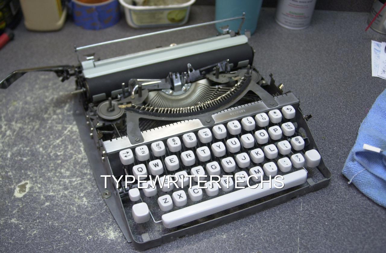 Index of /typewriters_for_sale/hermes_typewriters_files