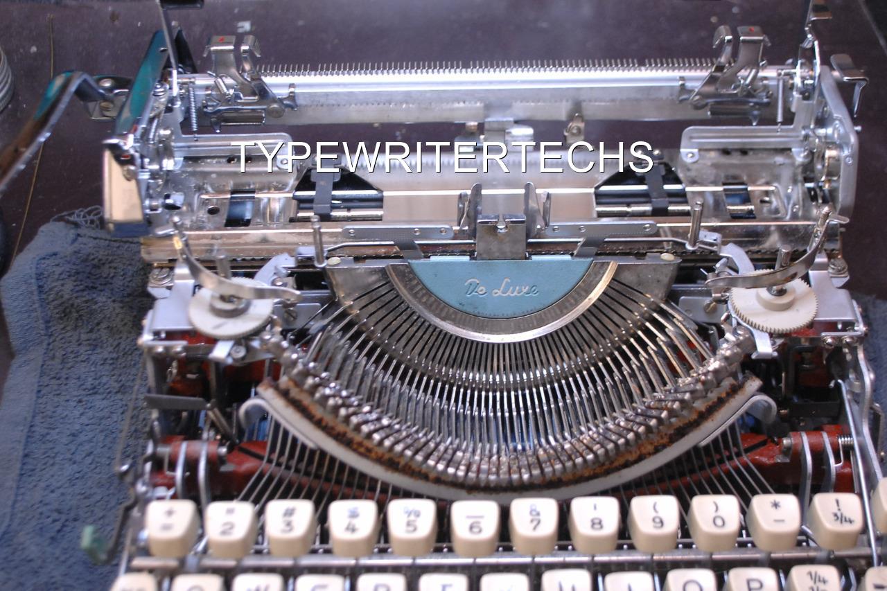 Olympia SM 3 and SM 7 manual portable typewriters were regarded by some ...