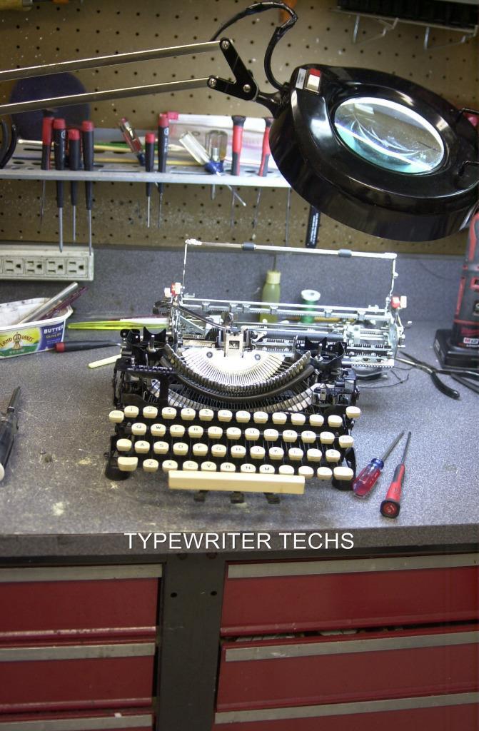 Index of /typewriters_for_sale/royal_typewriters_files