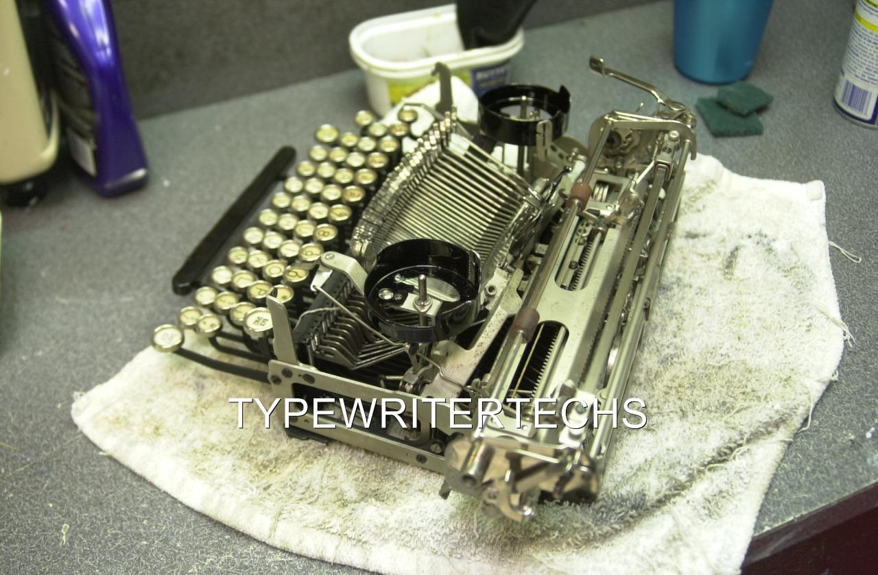 Index of /typewriters_for_sale/royal_typewriters_files