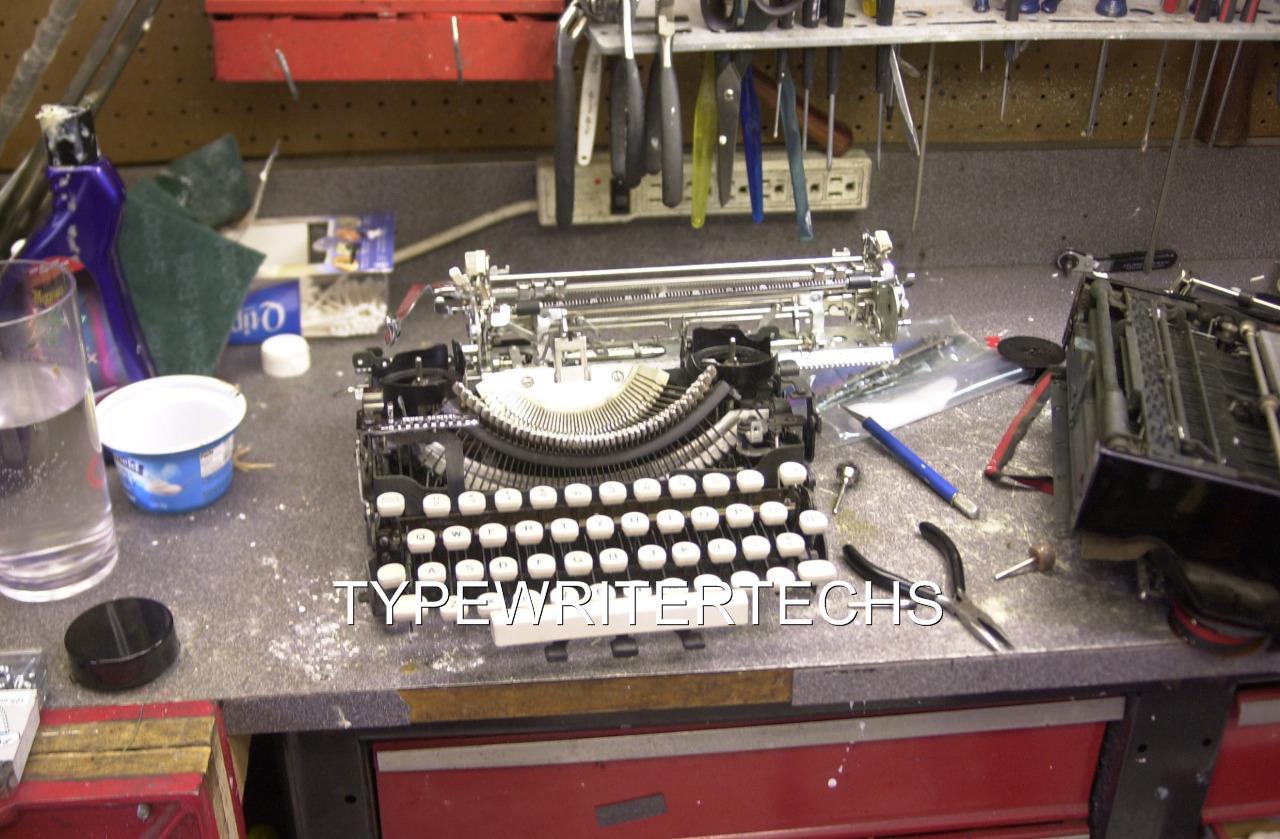 Index of /typewriters_for_sale/royal_typewriters_files