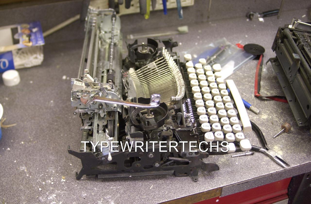 Index of /typewriters_for_sale/royal_typewriters_files