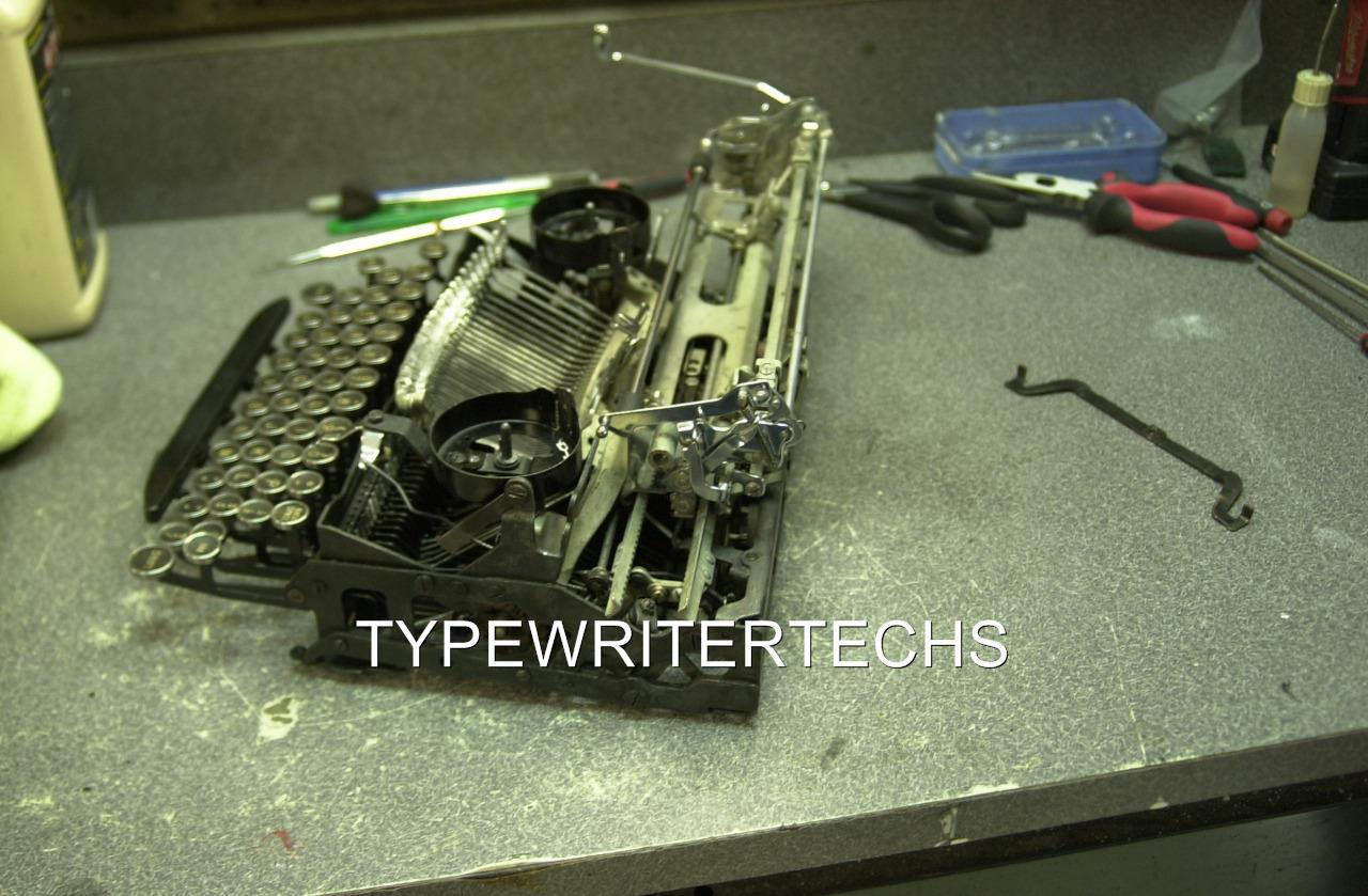 Index of /typewriters_for_sale/royal_typewriters_files
