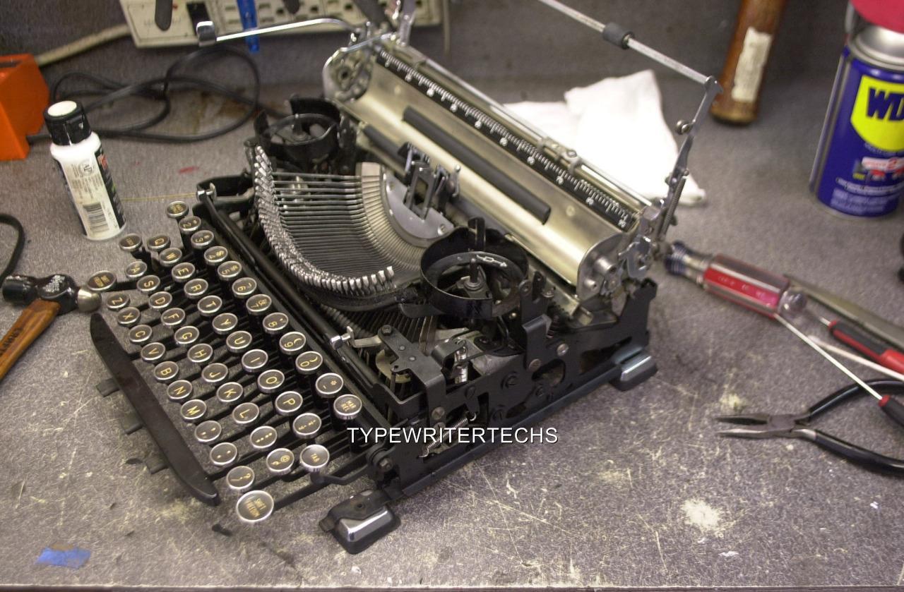 Index of /typewriters_for_sale/royal_typewriters_files